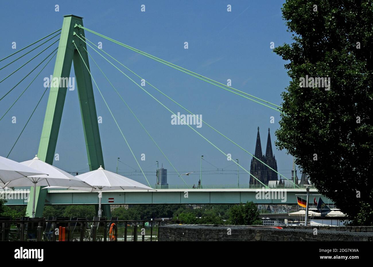 Pylonenbra cke -Fotos und -Bildmaterial in hoher Auflösung – Alamy
