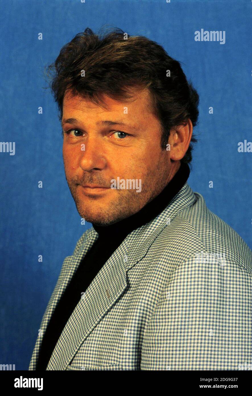 Porträt vom Schauspieler WALTER PLATHE spielt den Landarzt Dr. Ulrich ...