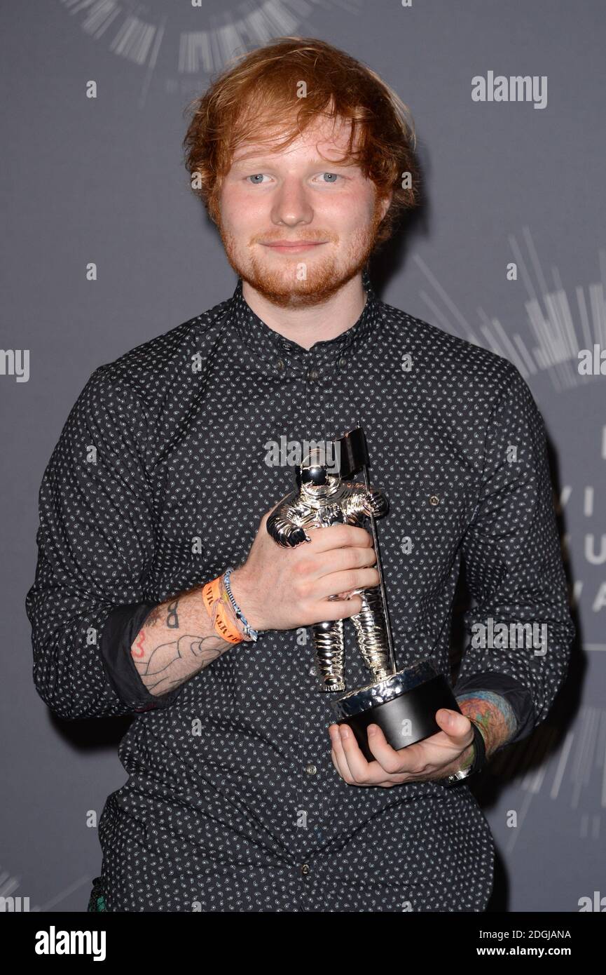 Ed sheeran backstage -Fotos und -Bildmaterial in hoher Auflösung – Alamy