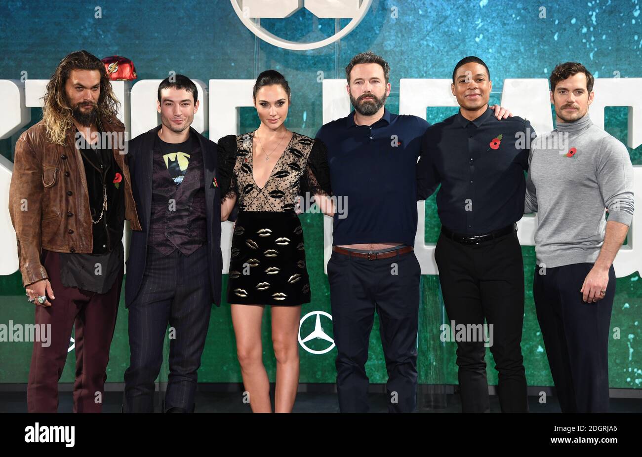 Jason Momoa, Ezra Miller, Gal Gadot, Ben Affleck, Ray Fisher und Henry ...
