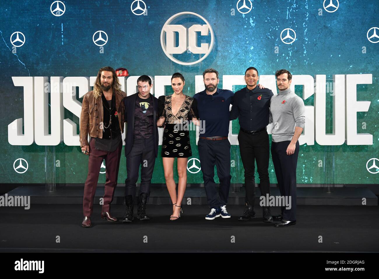 Jason Momoa, Ezra Miller, Gal Gadot, Ben Affleck, Ray Fisher und Henry ...