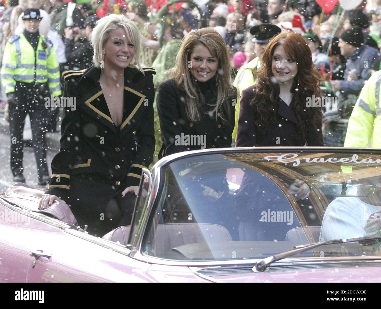 Sarah Harding, Cheryl Tweedy (Cole) und Nicola Roberts von Girls Aloud ...