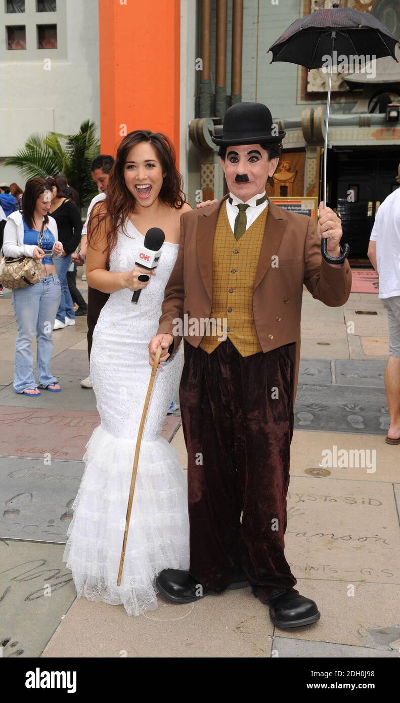 Myleene Klass A Charlie Chaplin Look A Like's auf dem Hollywood ...