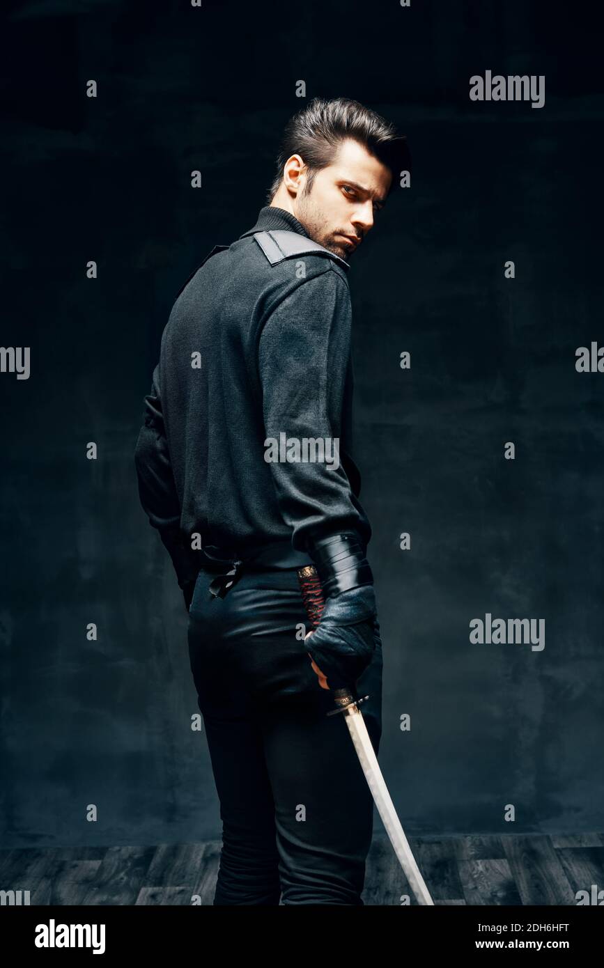 Samurai krieger uniform -Fotos und -Bildmaterial in hoher Auflösung – Alamy