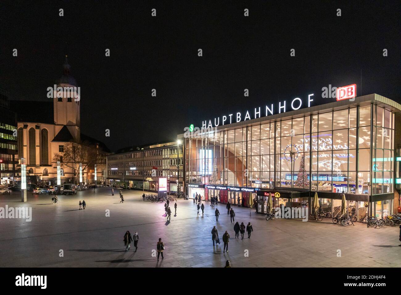 Haupteingang hauptbahnhof köln -Fotos und -Bildmaterial in hoher ...