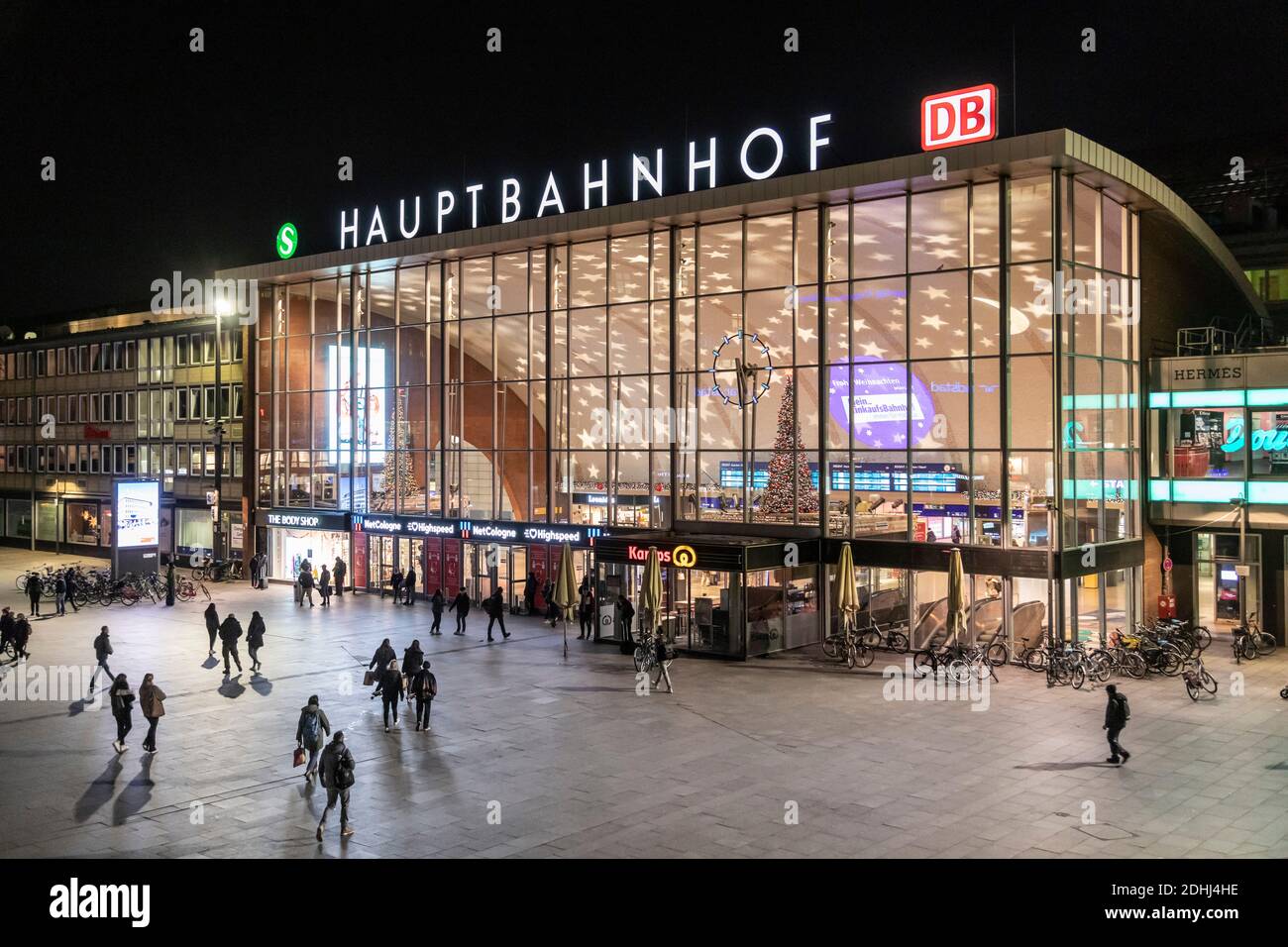 Haupteingang hauptbahnhof köln -Fotos und -Bildmaterial in hoher ...