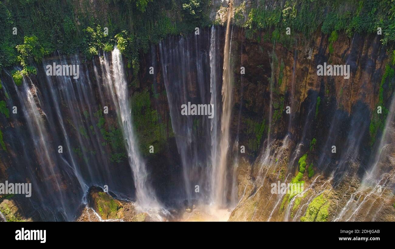 Luftaufnahme Wasserfall Chupan sewu in Java, Indonesien. Wasserfall in ...