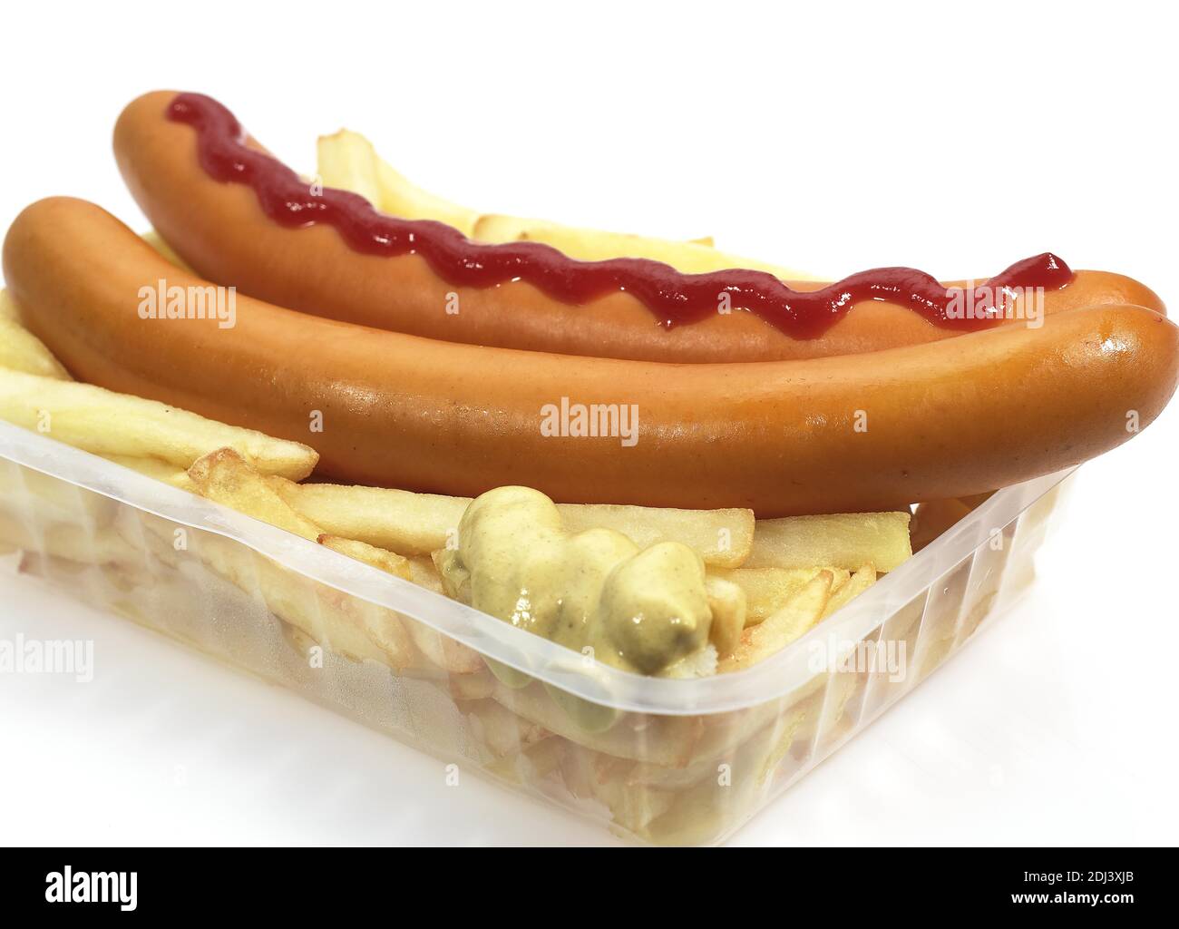 Strasburg wurst mit pommes frites -Fotos und -Bildmaterial in hoher ...