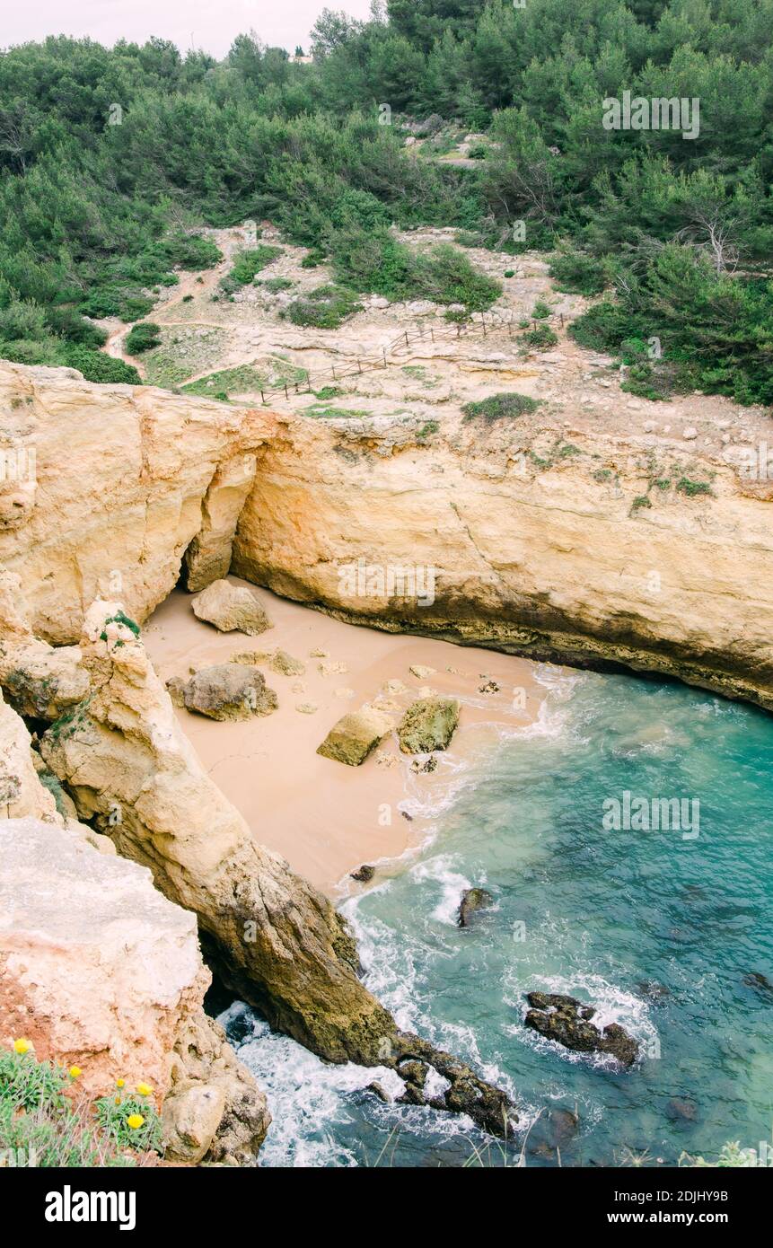 Wimmelbild Strand Stockfotos und -bilder Kaufen - Alamy