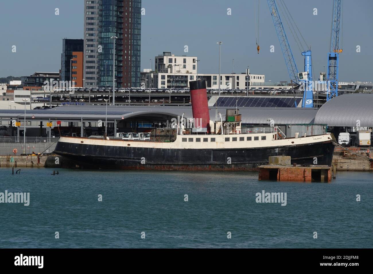 Das Schlepper-Boot und Tender Calshot, ein Schlepper, der 1929 von John ...