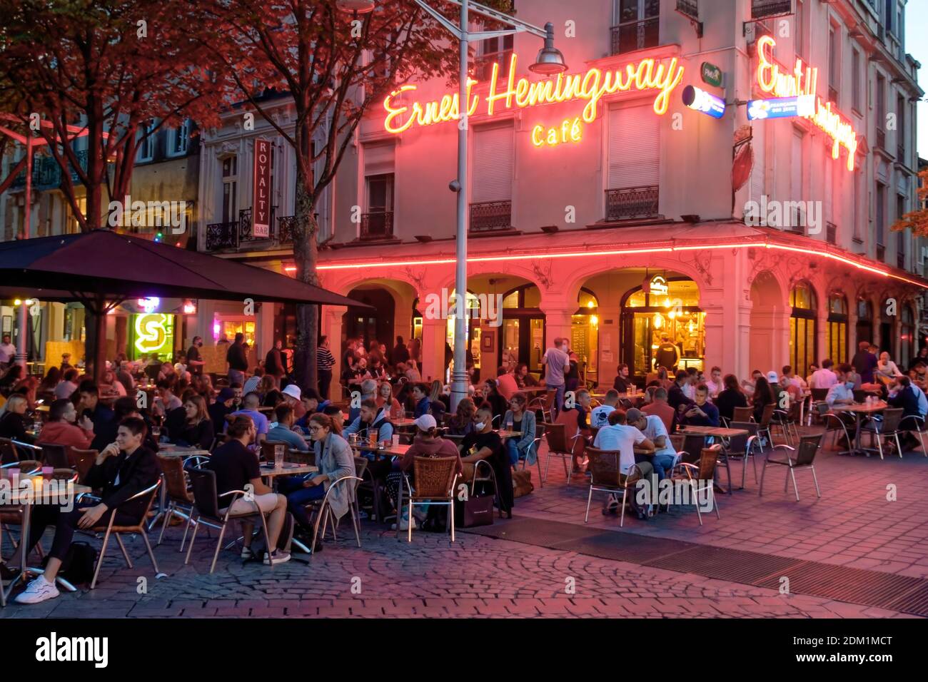 Champagner bars Stockfotos und -bilder Kaufen - Alamy