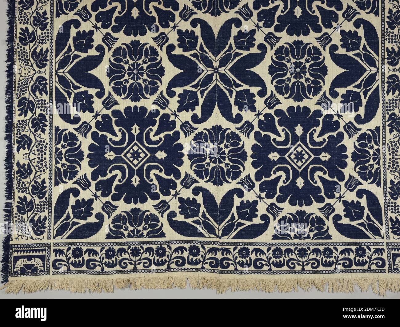 Halbes medaillon -Fotos und -Bildmaterial in hoher Auflösung – Alamy