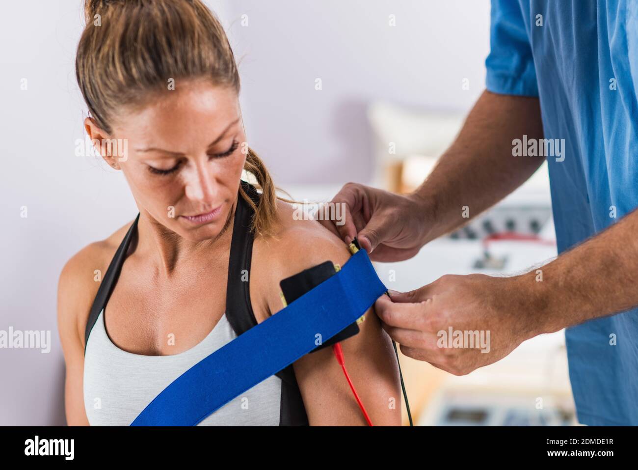 Zehn elektroden -Fotos und -Bildmaterial in hoher Auflösung – Alamy