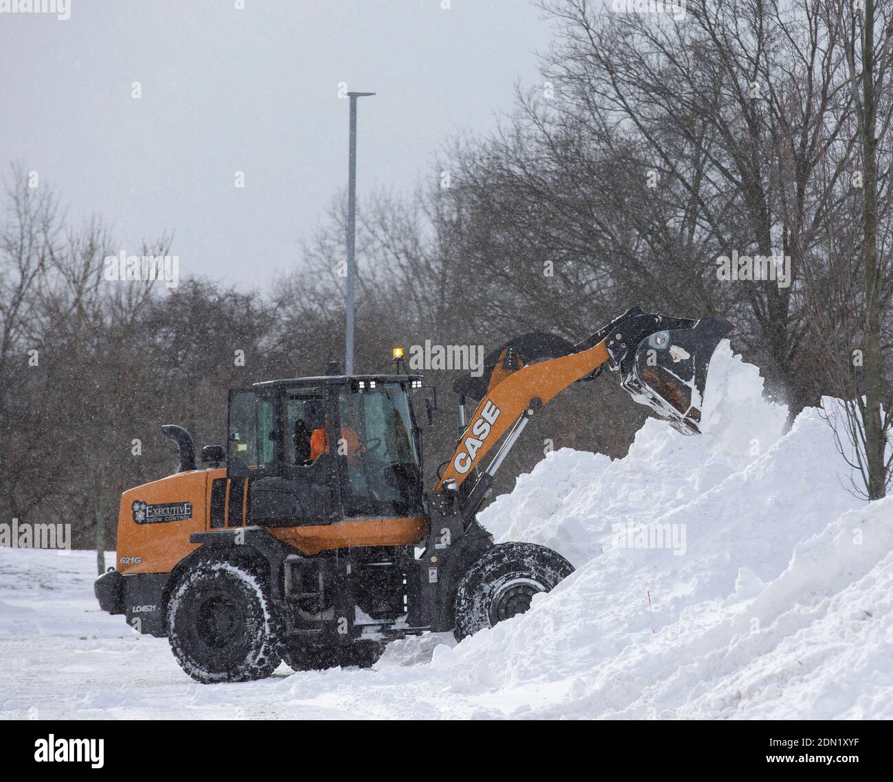Schnee vom parkplatz entfernen -Fotos und -Bildmaterial in hoher ...
