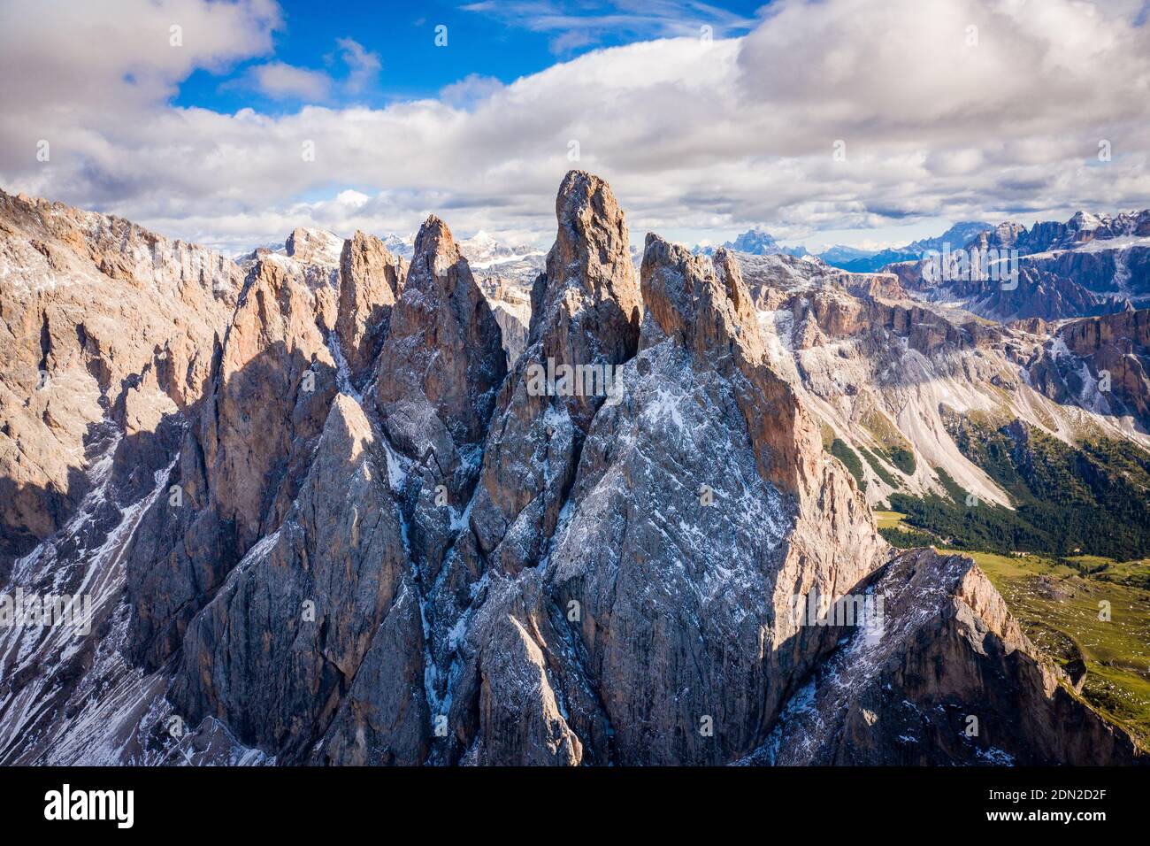 Geisler gruppe geislerspitzen -Fotos und -Bildmaterial in hoher ...