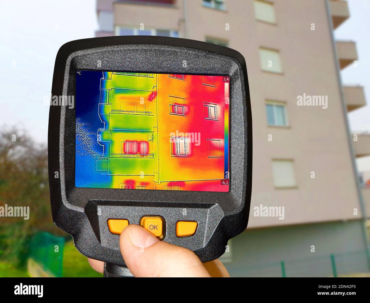 Recording Heat Loss at the Residential building, With Thermal Camera ...
