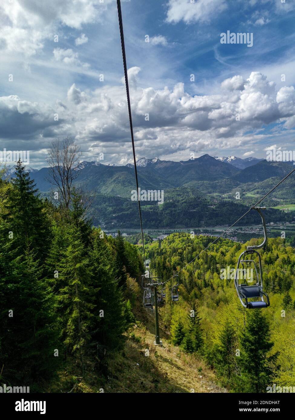 Nostalgischer sessellift -Fotos und -Bildmaterial in hoher Auflösung ...