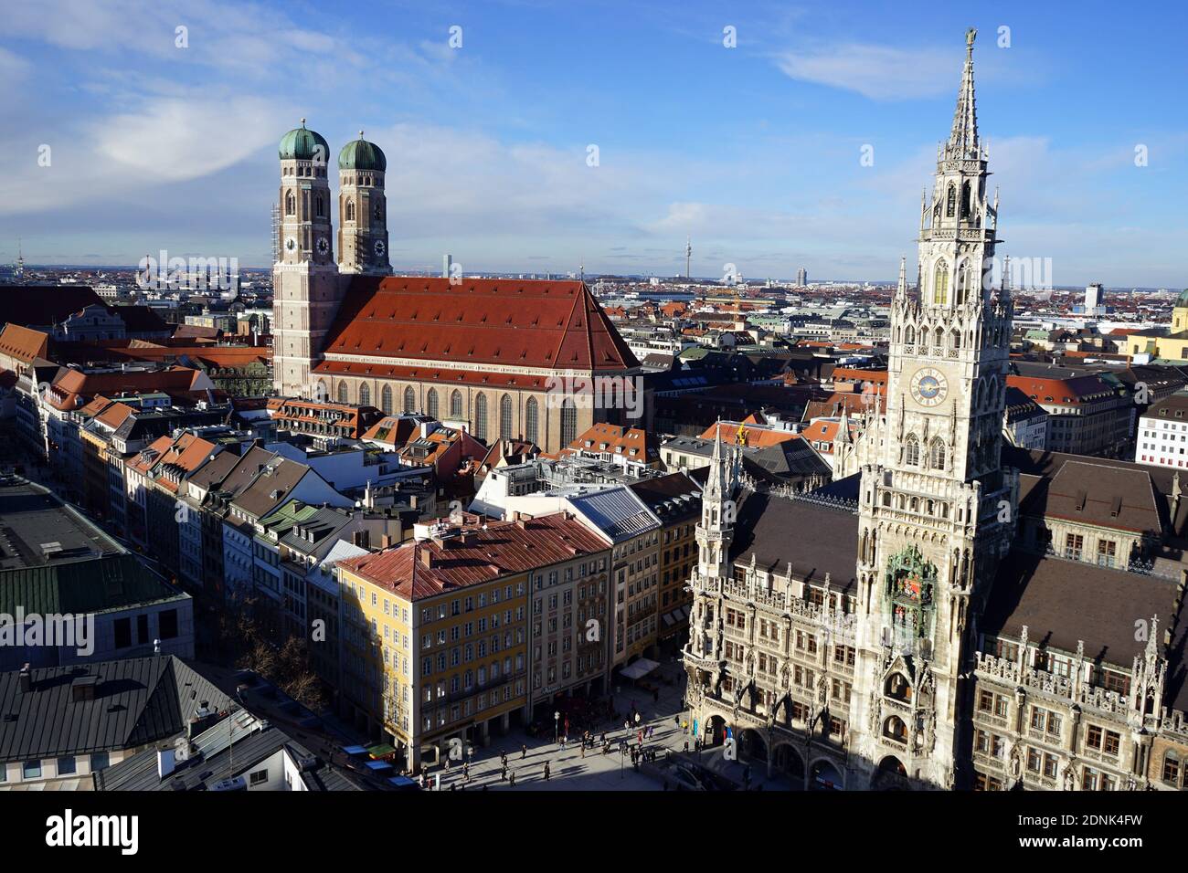 Office buildings münchen -Fotos und -Bildmaterial in hoher Auflösung – Alamy