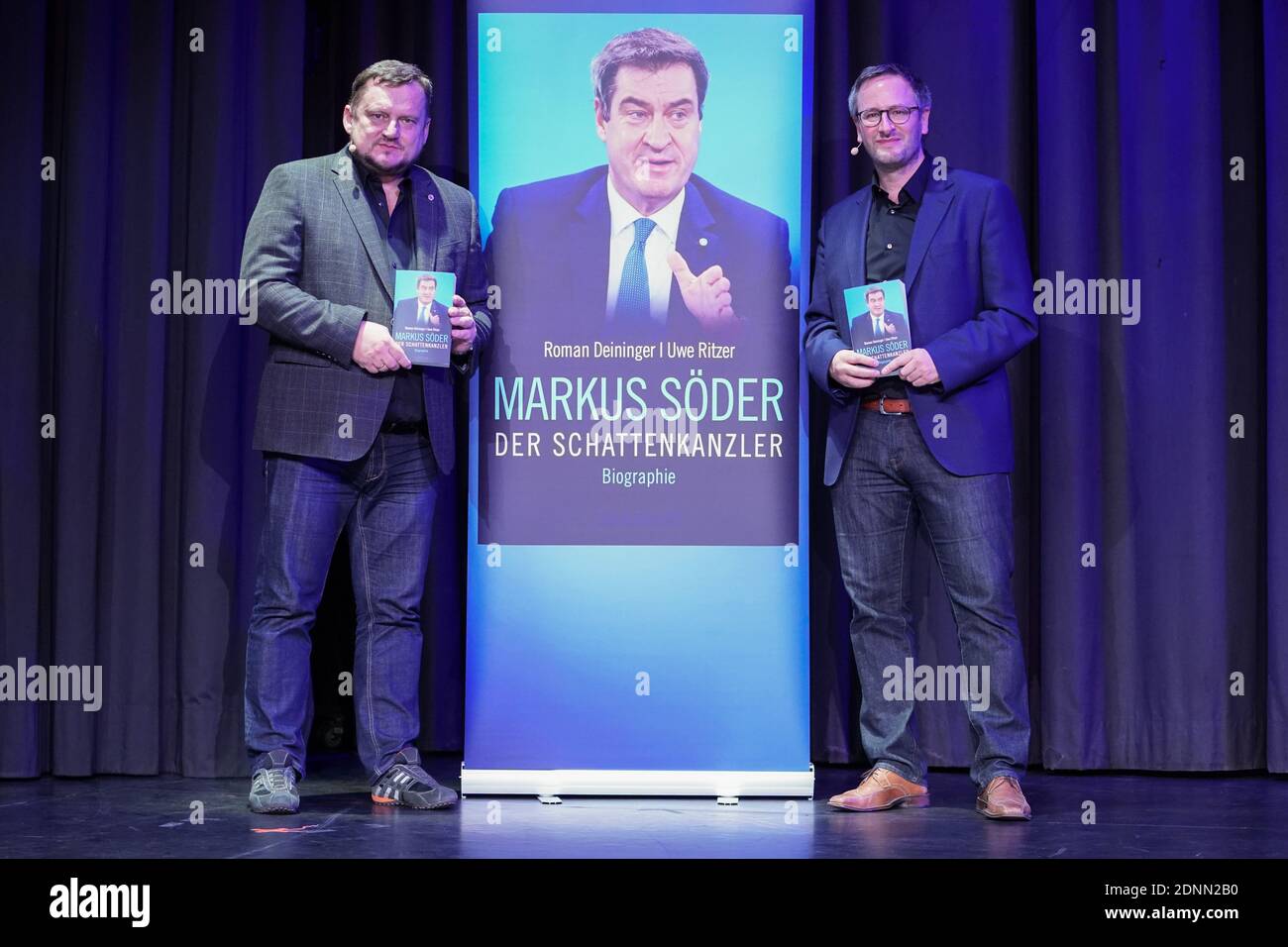Berlin, Deutschland. Dezember 2020. Die Autoren und SZ-Journalisten Uwe ...