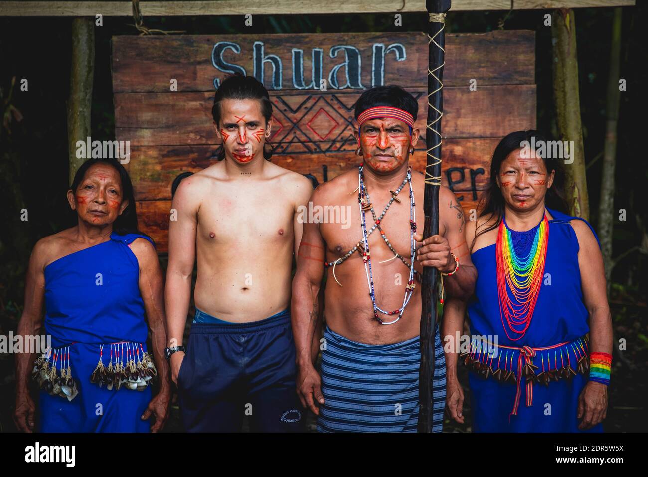 Amazonas ureinwohner -Fotos und -Bildmaterial in hoher Auflösung ...