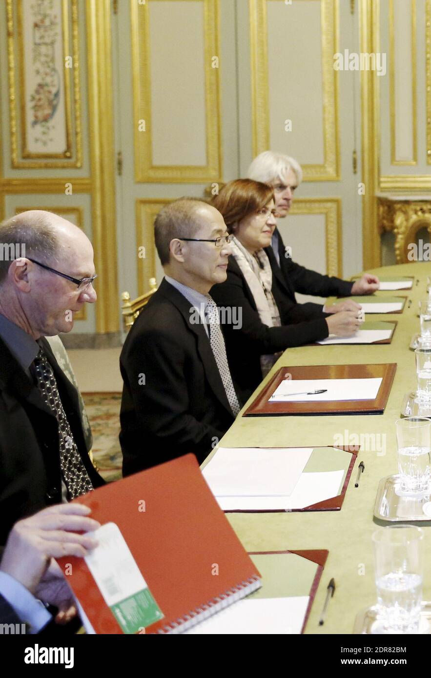 Gruppe experten -Fotos und -Bildmaterial in hoher Auflösung – Alamy