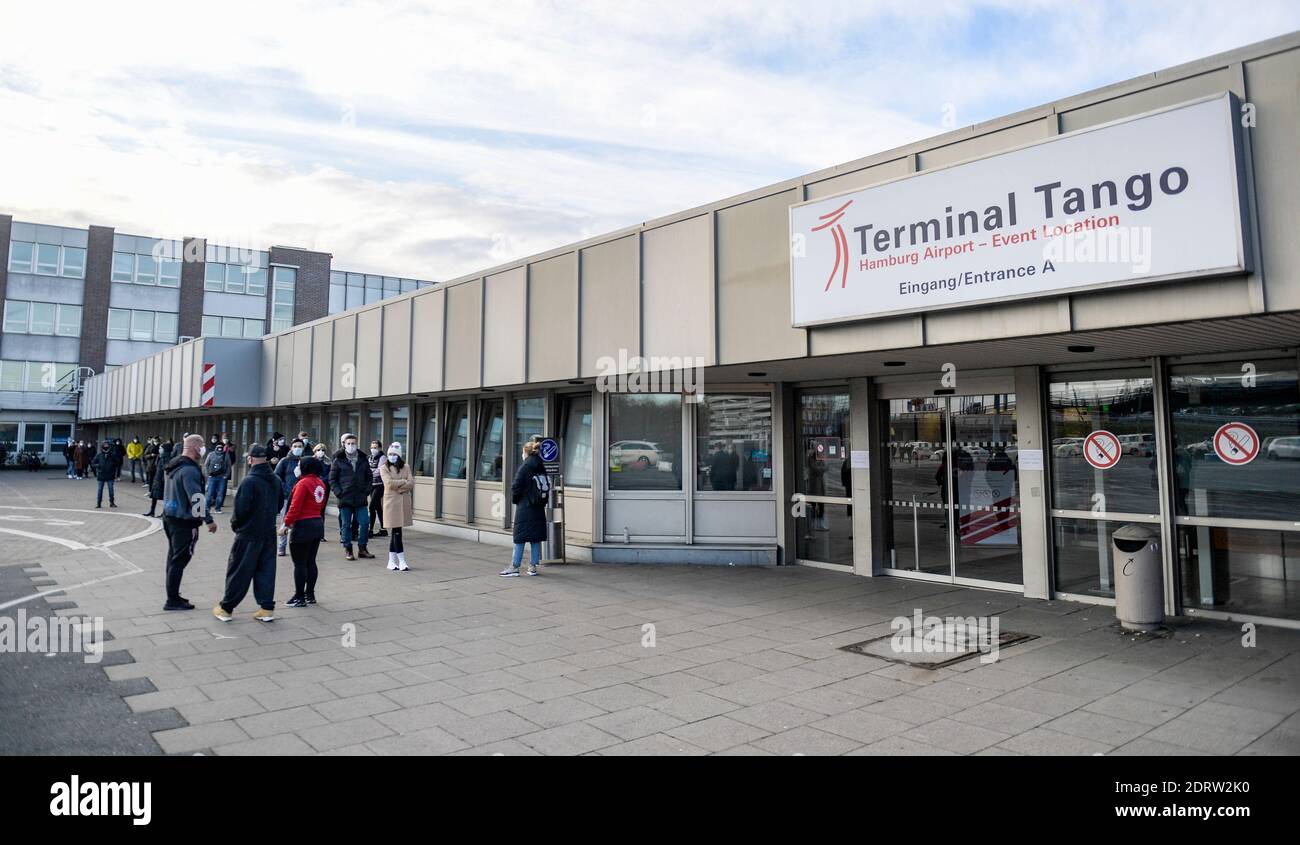 Hamburg, Deutschland. Dezember 2020. Am Helmut-Schmidt-Flughafen im ...
