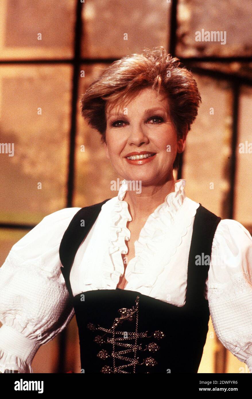 CAROLIN REIBER, deutsche TV Moderatorin der Volksmusik, Portrait im ...