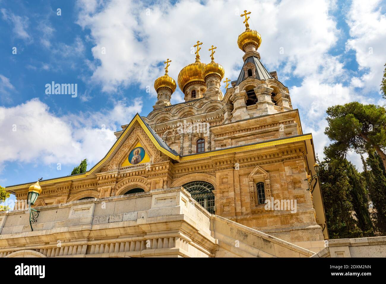 Jerusalem, Israel - 14. Oktober 2017: Russische orthodoxe Kirche der heiligen Maria Magdalena ...