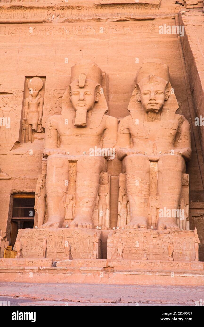 Ägypten, Abu Simbel, dem Großen Tempel, bekannt als Tempel von Ramses ... Ägypten, Abu Simbel, dem Großen Tempel, bekannt als Tempel von Ramses ...