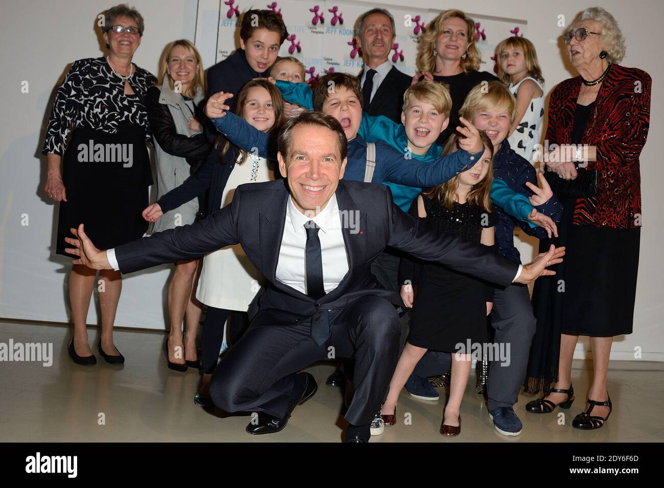 Jeff Koons mit seiner Frau Justine Wheeler Koons, seiner Mutter Gloria ...