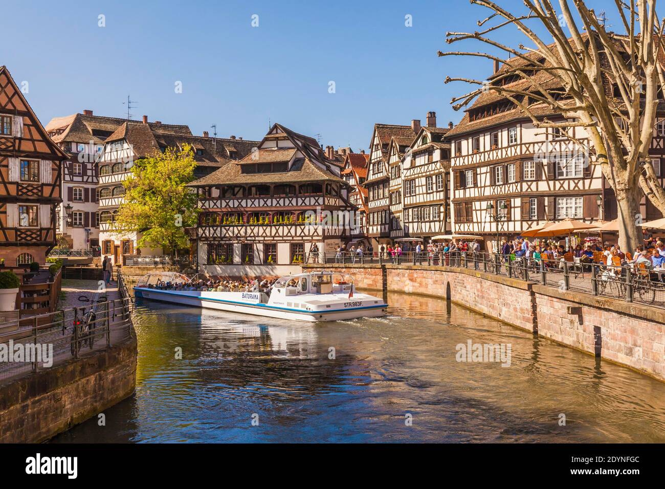 Ausflugsboot auf der L'ILL, Restaurant, Place Benjamin Zix ...