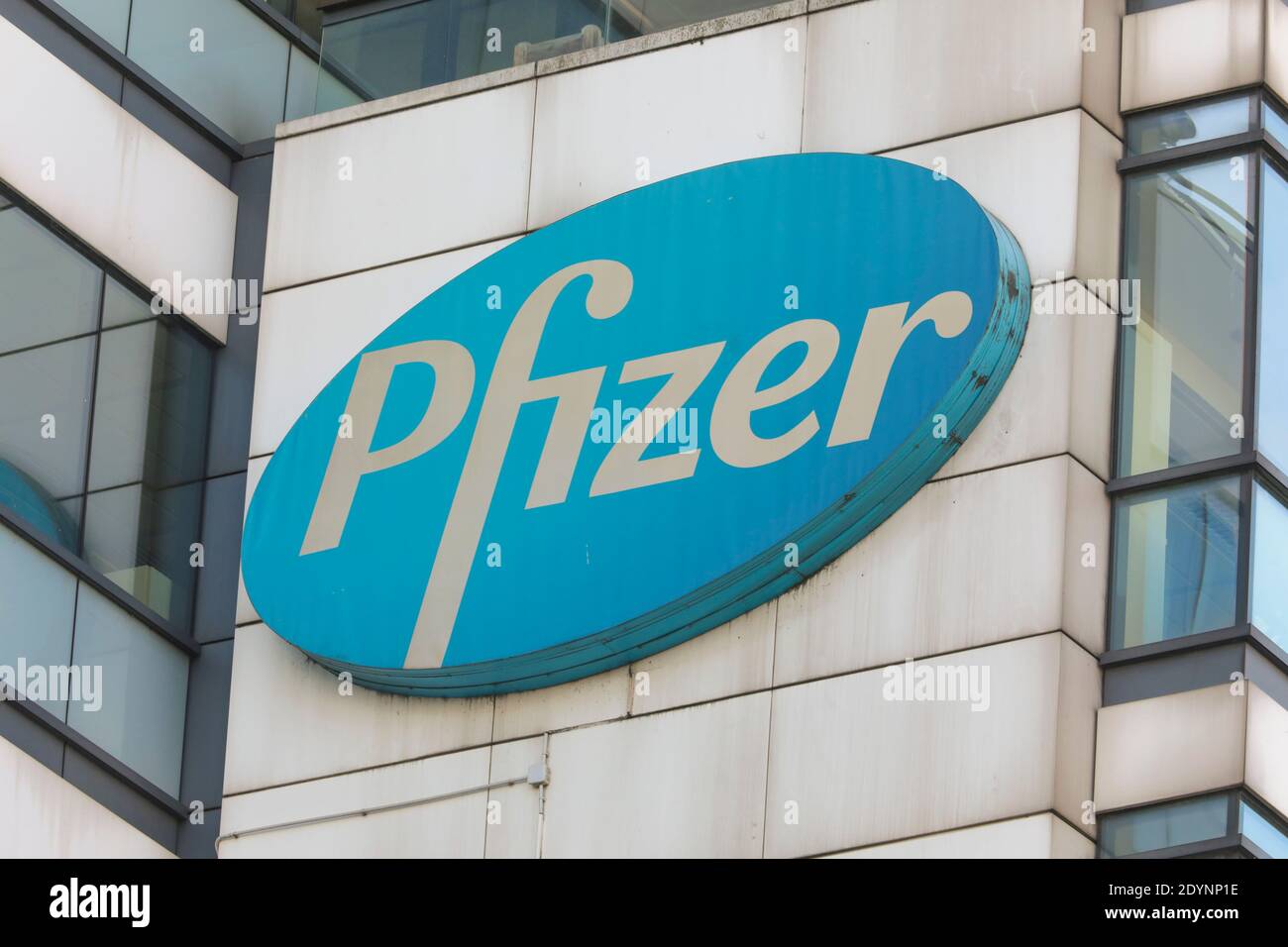 Pfizer logo -Fotos und -Bildmaterial in hoher Auflösung – Alamy