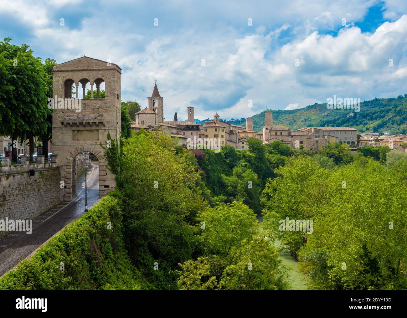 Ascoli Piceno (Italien) - die schöne mittelalterliche und künstlerische ...