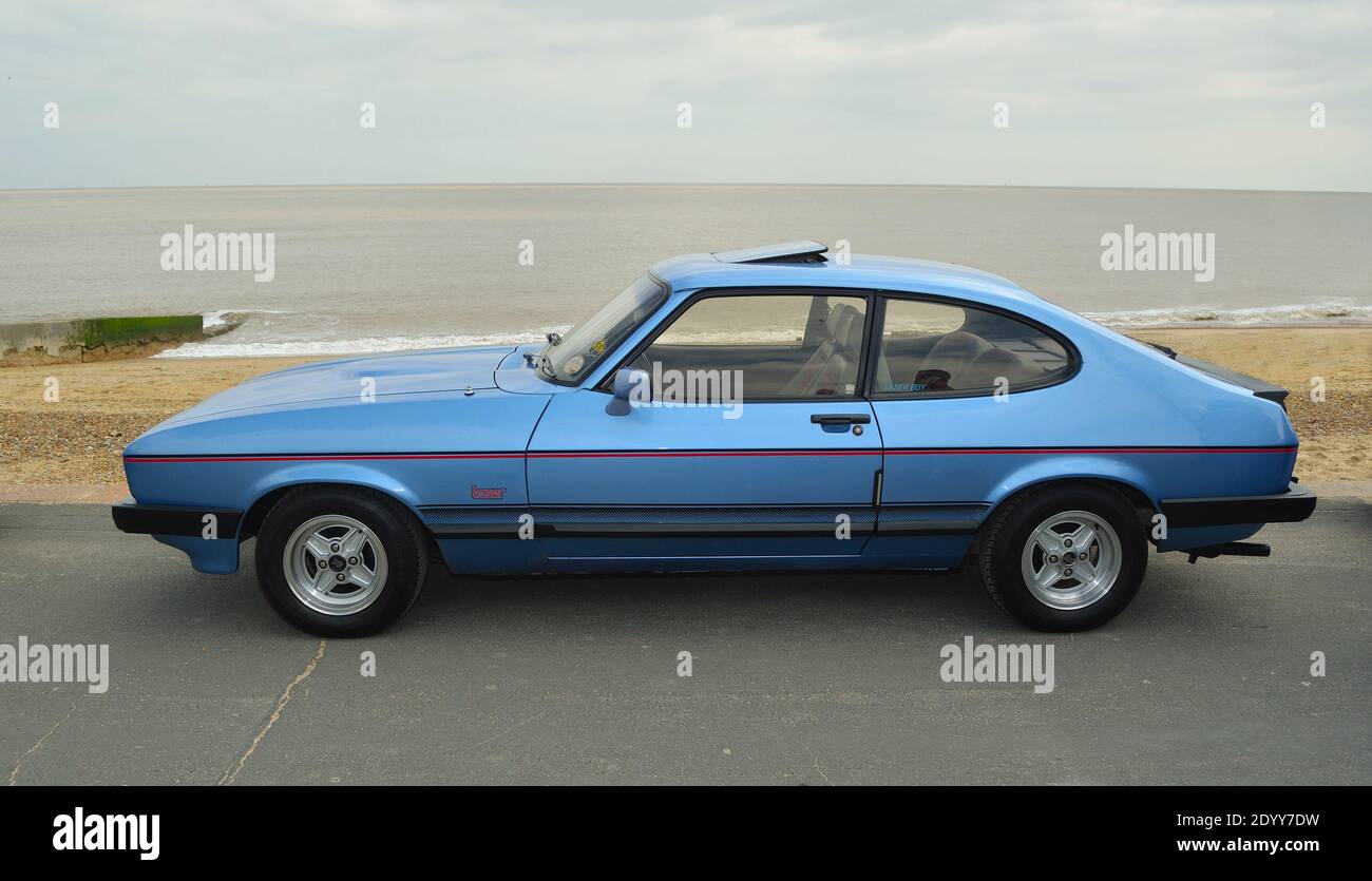 Ford capri oldtimer -Fotos und -Bildmaterial in hoher Auflösung – Alamy