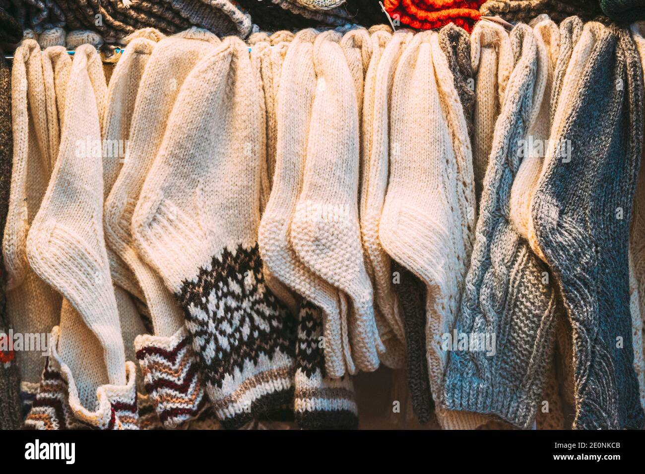 Weihnachtsmarkt socken -Fotos und -Bildmaterial in hoher Auflösung – Alamy