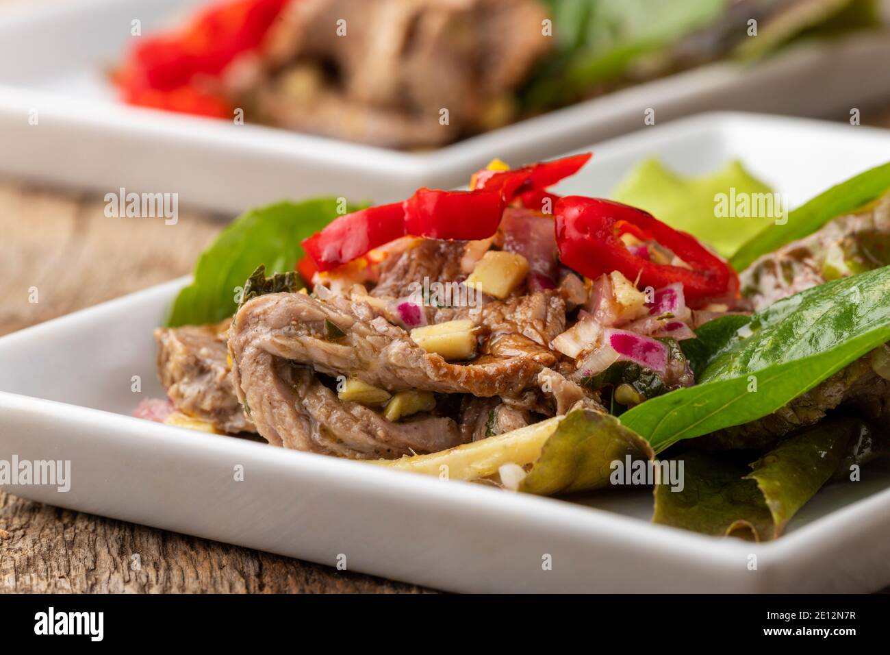 Filet mit salat -Fotos und -Bildmaterial in hoher Auflösung – Alamy
