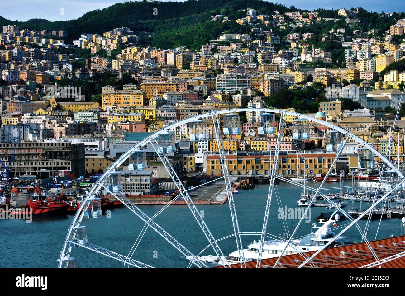 Riesenrad von genua -Fotos und -Bildmaterial in hoher Auflösung – Alamy