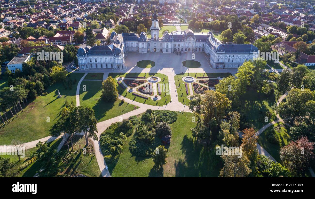 Luftbild von Festetics Schloss in Keszthely, Ungarn Stockfotografie - Alamy