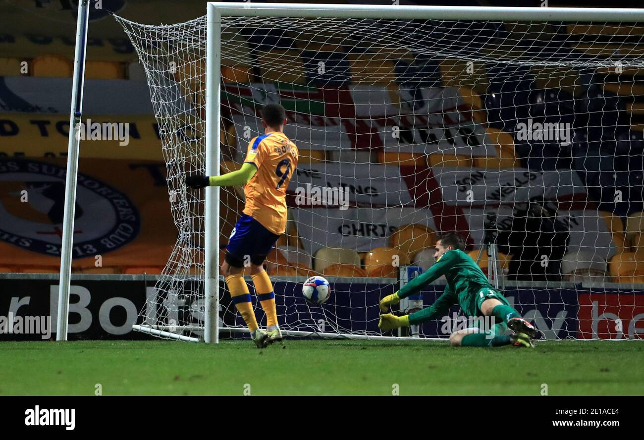 Jordan Bowery von Mansfield Town erzielt im One Call Stadium, Mansfield ...