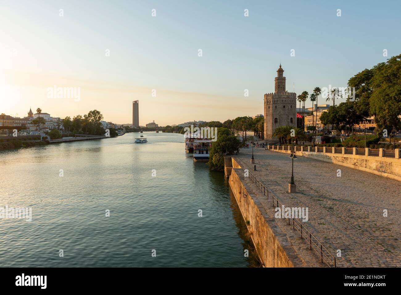 Fluss Guadalquivir Sevilla Stockfotos und -bilder Kaufen - Alamy