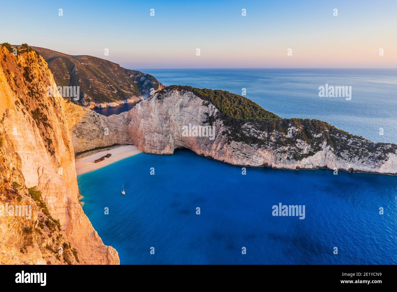 Insel zakynthos griechenland -Fotos und -Bildmaterial in hoher Auflösung – Alamy