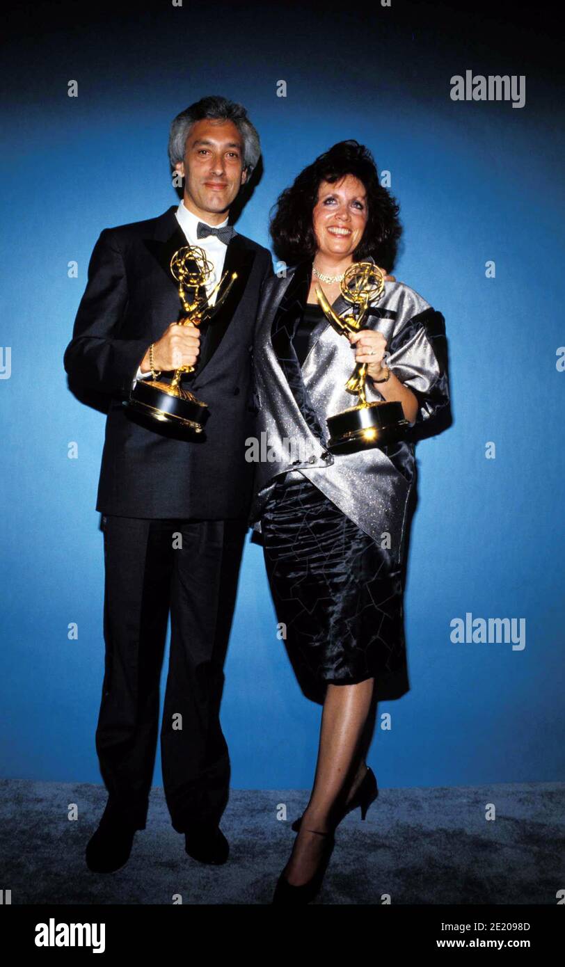 Steven Bochco und Terry Louise Fisher 1987 Quelle: Ralph Dominguez ...