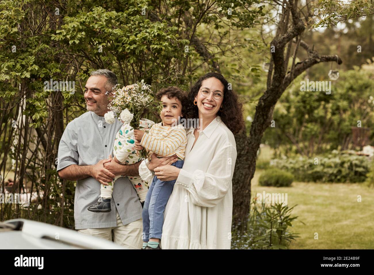 Familie mutter vater elternteil eltern -Fotos und -Bildmaterial in ...