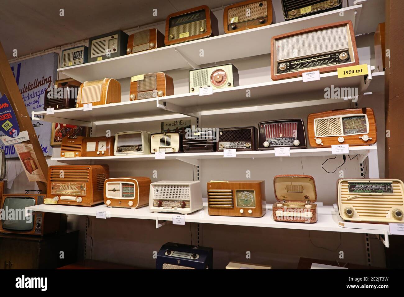 Alte radios -Fotos und -Bildmaterial in hoher Auflösung – Alamy