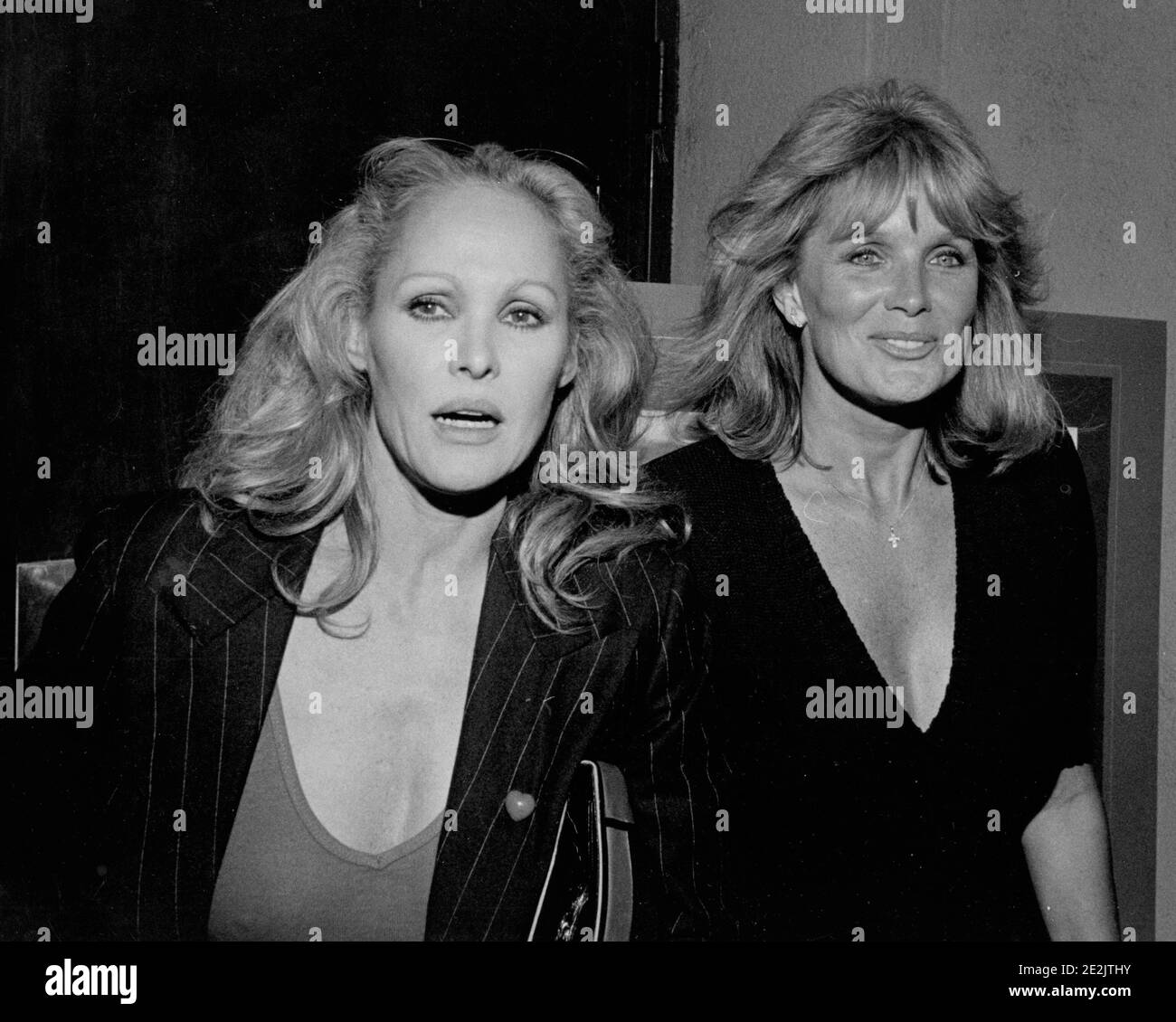 Ursula Andress und Linda Evans Quelle: Ralph Dominguez/MediaPunch ...