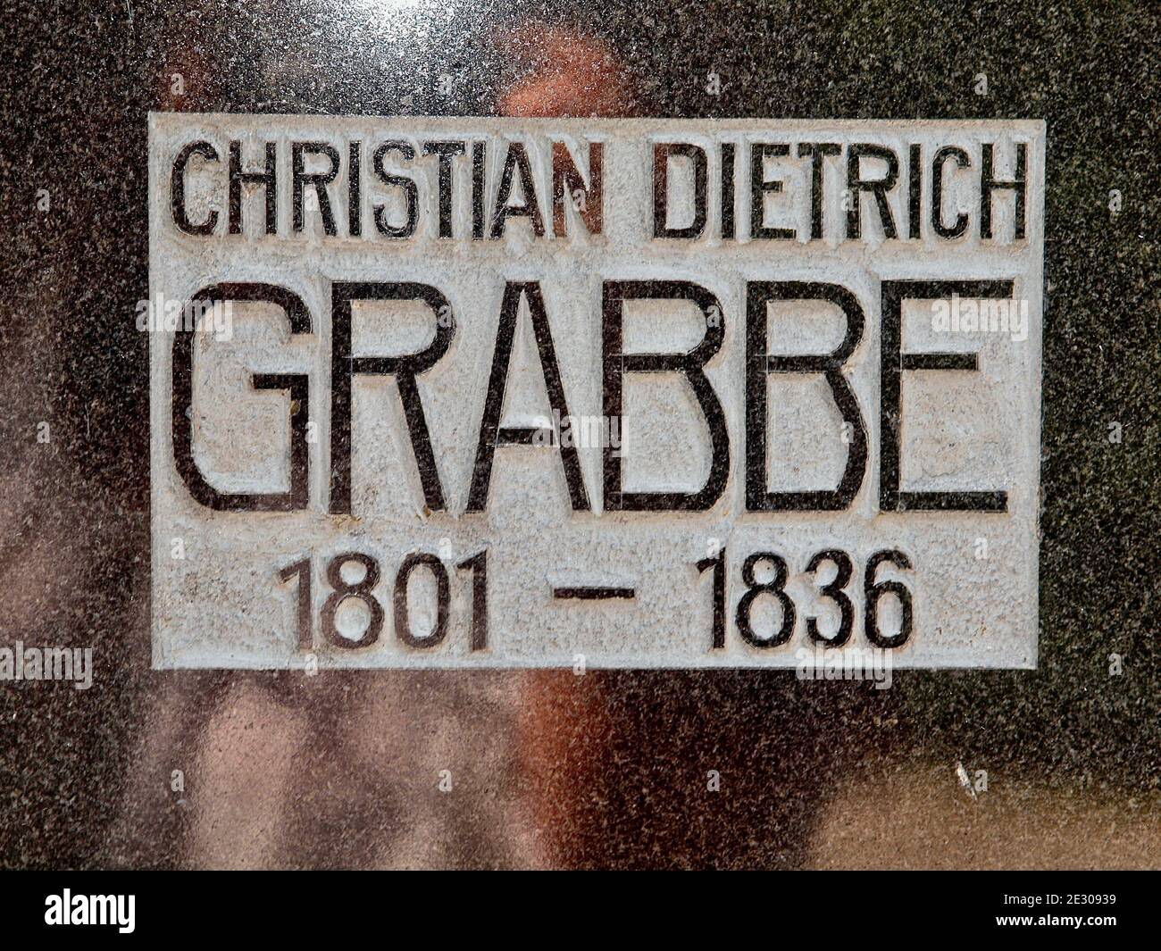 Skulptur von Christian Dietrich Grabbe in Düsseldorf Stockfotografie ...