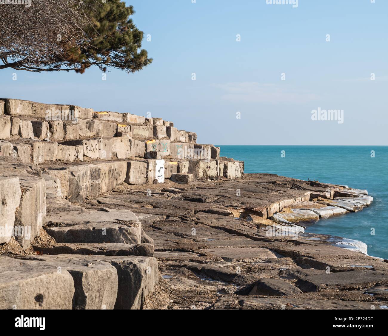 Promontory of lake michigan -Fotos und -Bildmaterial in hoher Auflösung ...