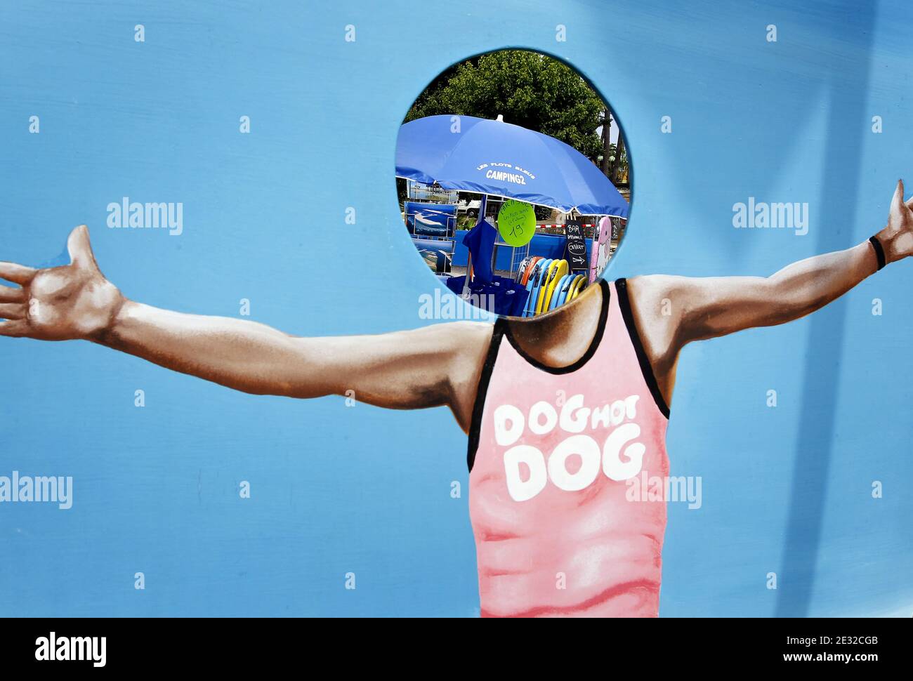 Suite au succes du Film 'Camping 2', le camping des Flots Bleus, lieu ...