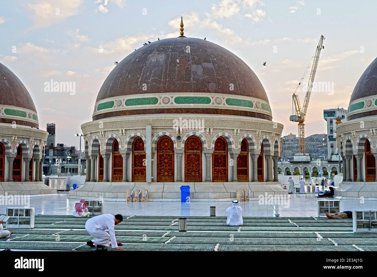 Die große moschee von mekka -Fotos und -Bildmaterial in hoher Auflösung ...