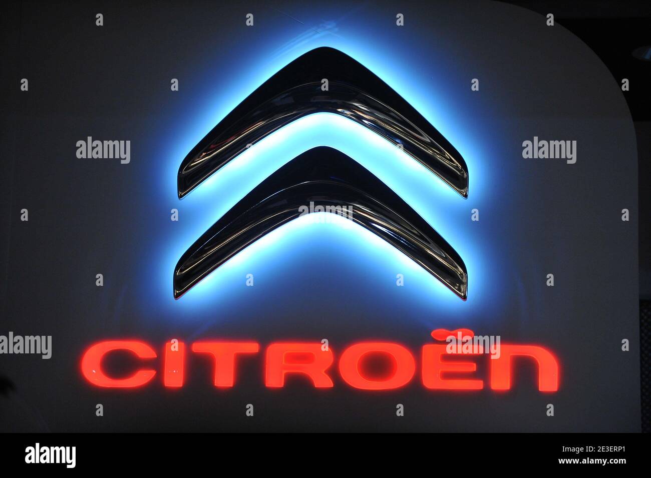 Citroen 2009 logo -Fotos und -Bildmaterial in hoher Auflösung – Alamy